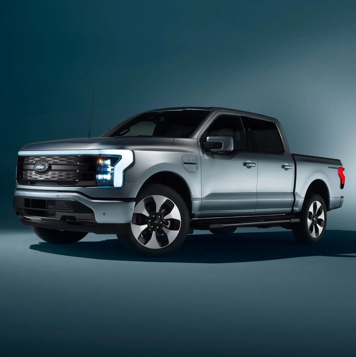 Connected and Smart: The Advanced Technology of the All-Electric Ford ...